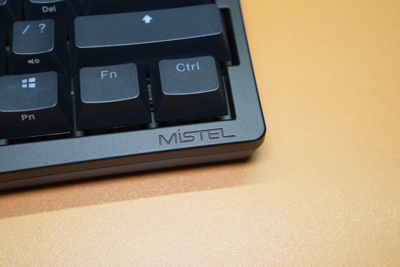 【レビュー】Alice配列の分離キーボードMistel Barocco MD600 Alpha | しょたすてーしょん