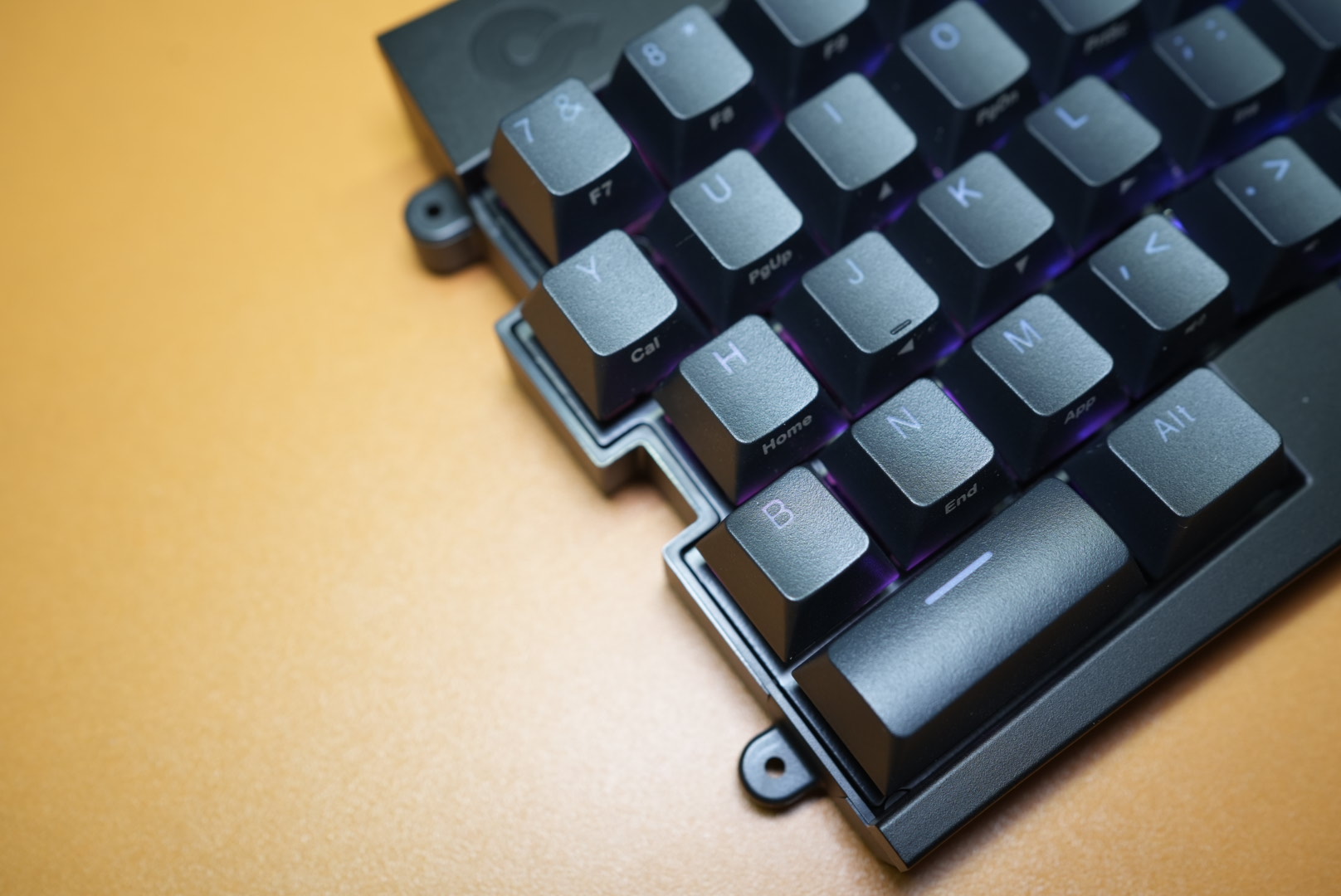 【レビュー】Alice配列の分離キーボードMistel Barocco MD600 Alpha | しょたすてーしょん